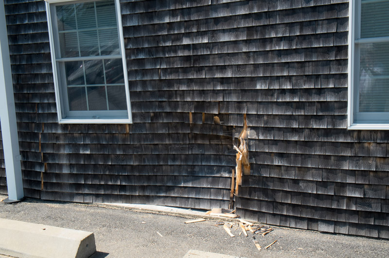 Vineyard Gazette | | Police: No Serious Injuries After Car Strikes ...