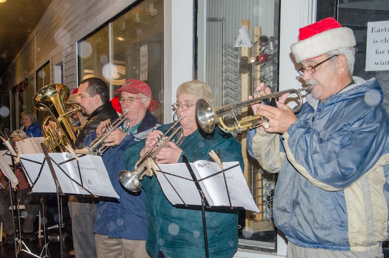 Vineyard Gazette | Christmas | Welcoming Santa and Christmas Cheer at ...