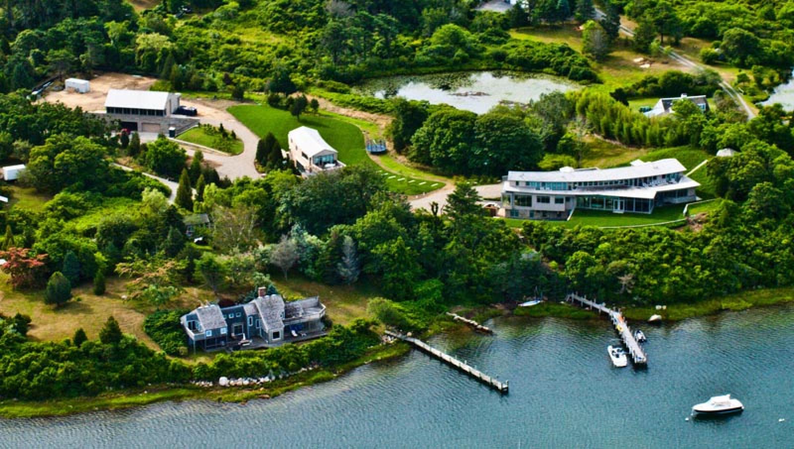 Vineyard Gazette | House Size | Big House Regulations Ready for Review