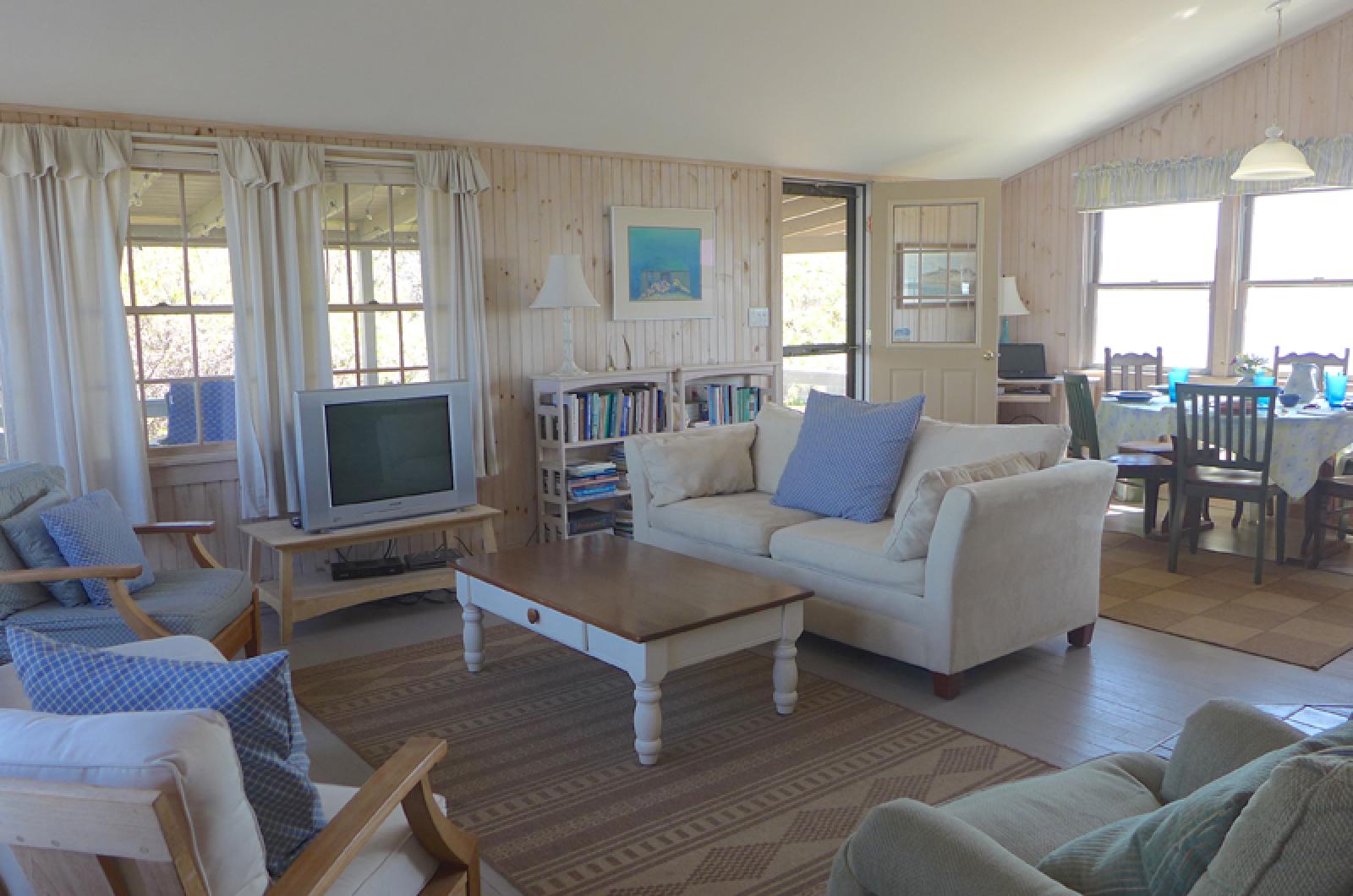 Vineyard Gazette | | Irresistible 3-Season Beach Home