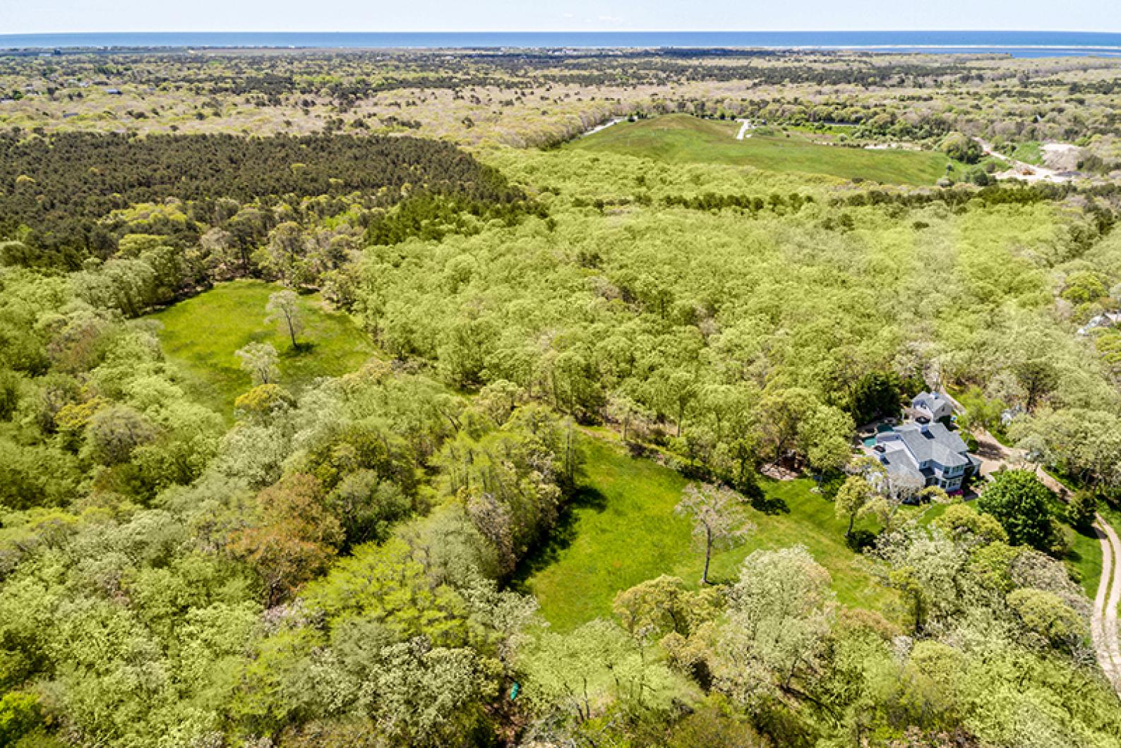 Vineyard Gazette | | Town & Country: Idyllic Country Estate In Edgartown